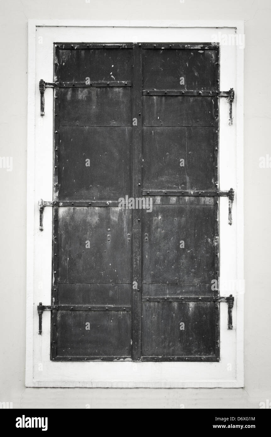 Metal Frame Window High Resolution Stock Photography and Images - Alamy