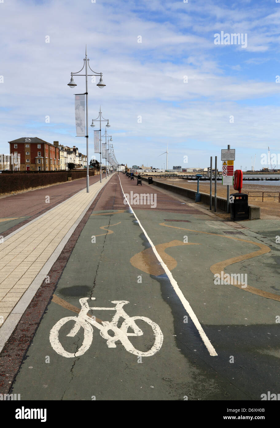 Cycle Path Uk Lane High Resolution Stock Photography and Images - Alamy