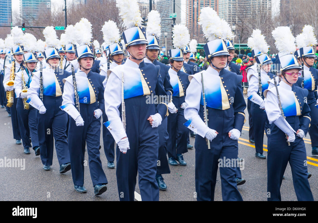 Band marching at the annual Saint Patrick's Day Parade in Chicago Stock ...