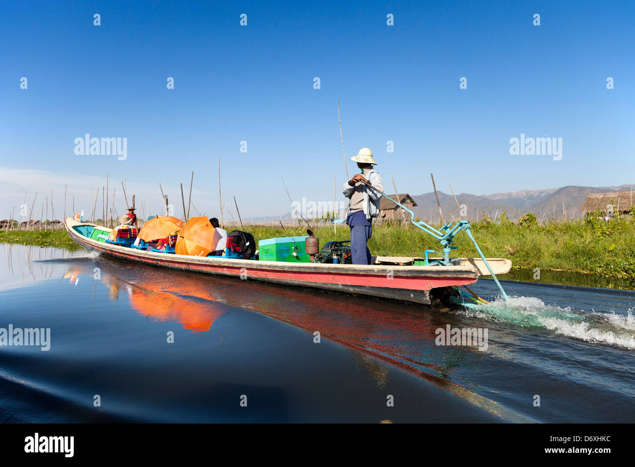 Tourist boat cruising Lake Inle, Myanmar 3 Stock Photo - Alamy
