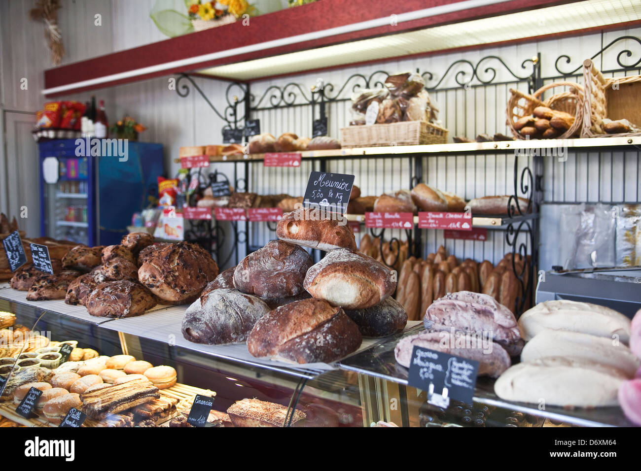 Mouth-watering delights in the bakery in Lyons-la-Foret Stock Photo - Alamy