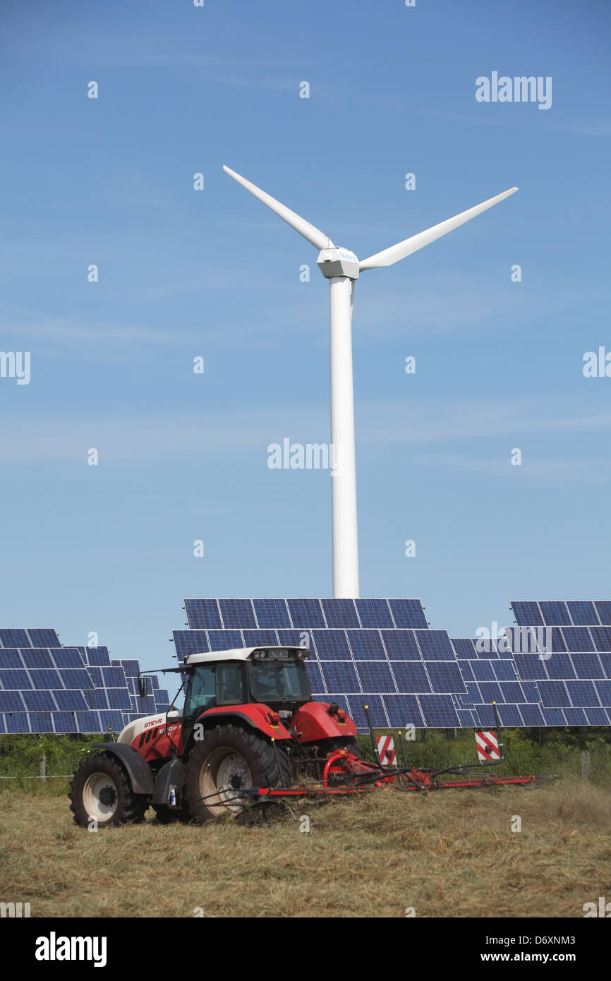 Nordhackstedt, Germany, solar farm consisting of tracking systems Stock ...