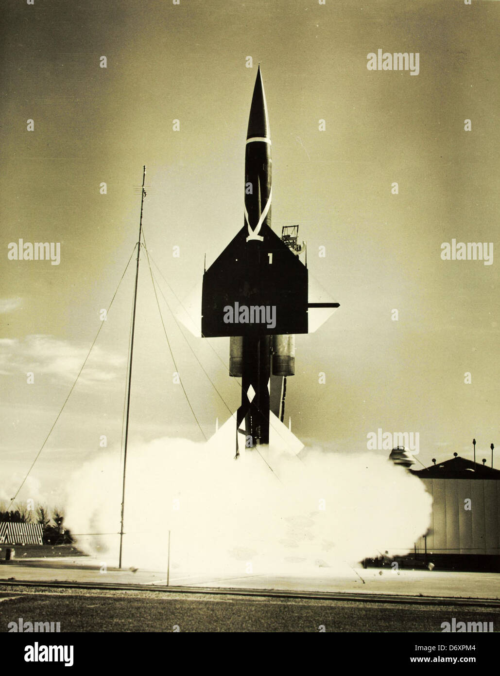 Convair/General Dynamics Plant and Personnel Stock Photo - Alamy