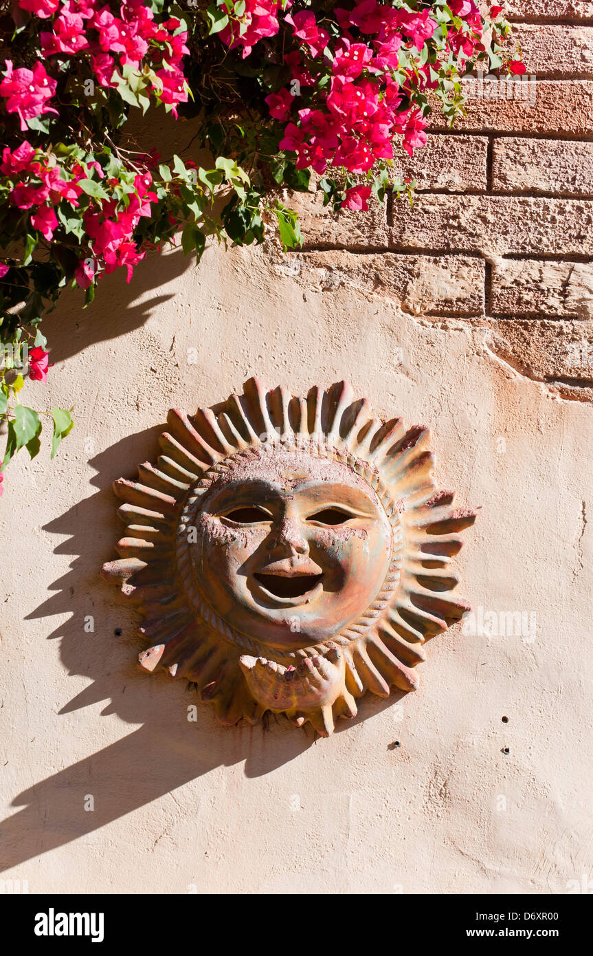 Sun house hi-res stock photography and images - Alamy
