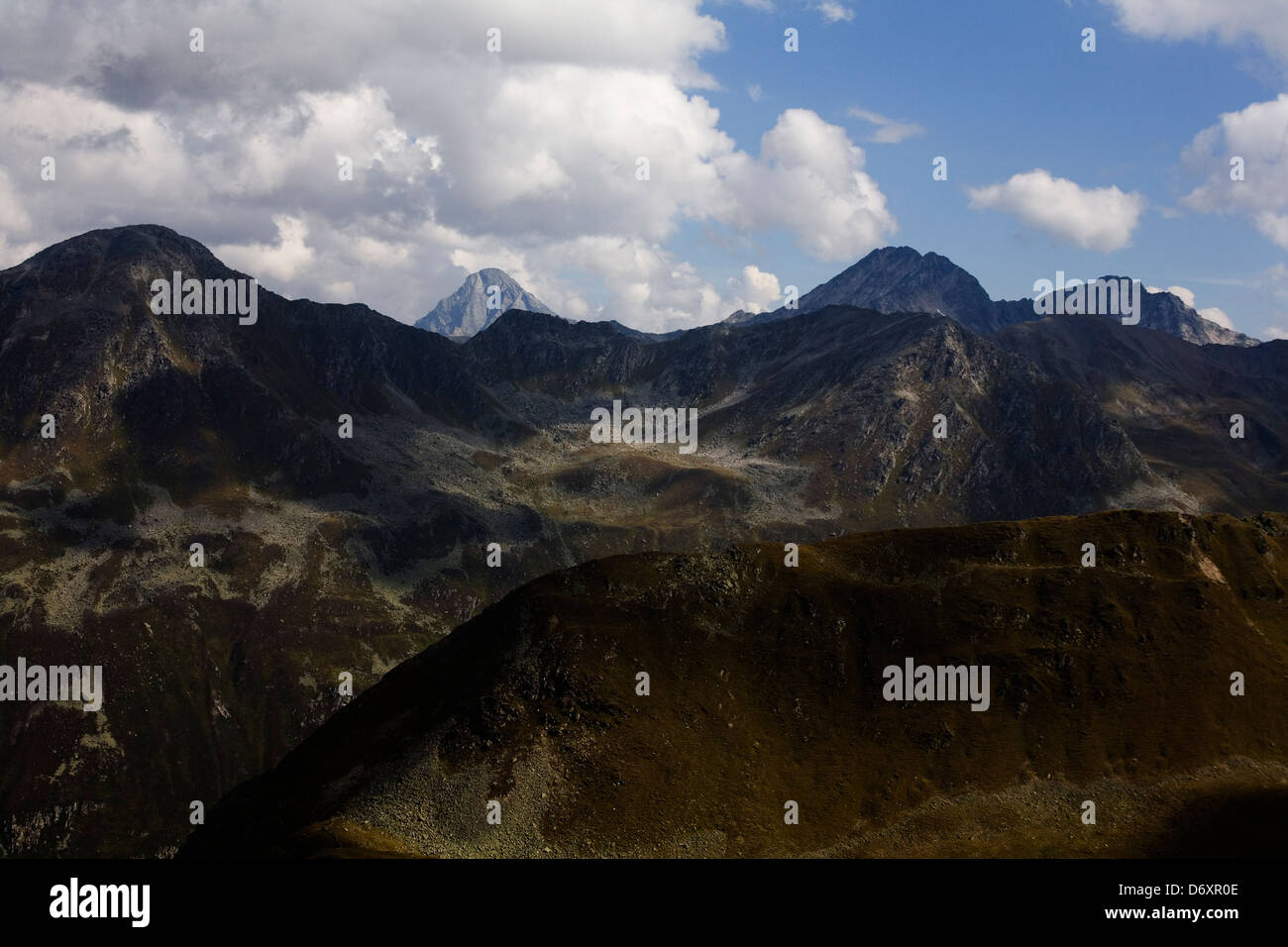 Glaciated hanging valley hi-res stock photography and images - Alamy