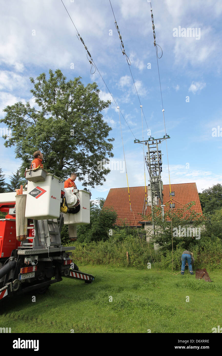 Handewitt, Germany, working on the electricity grid Stock Photo - Alamy