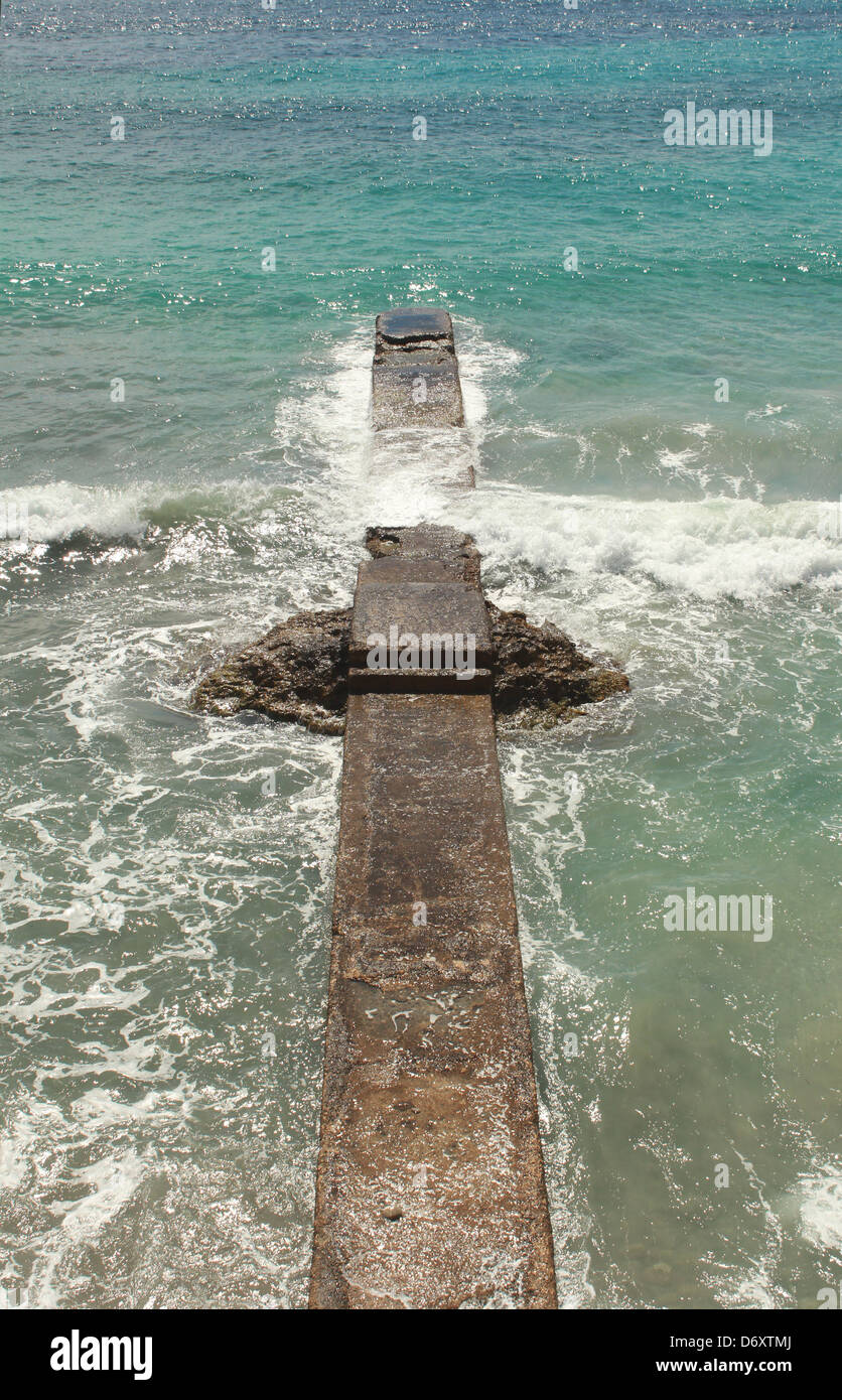 Concrete jetty hi-res stock photography and images - Alamy