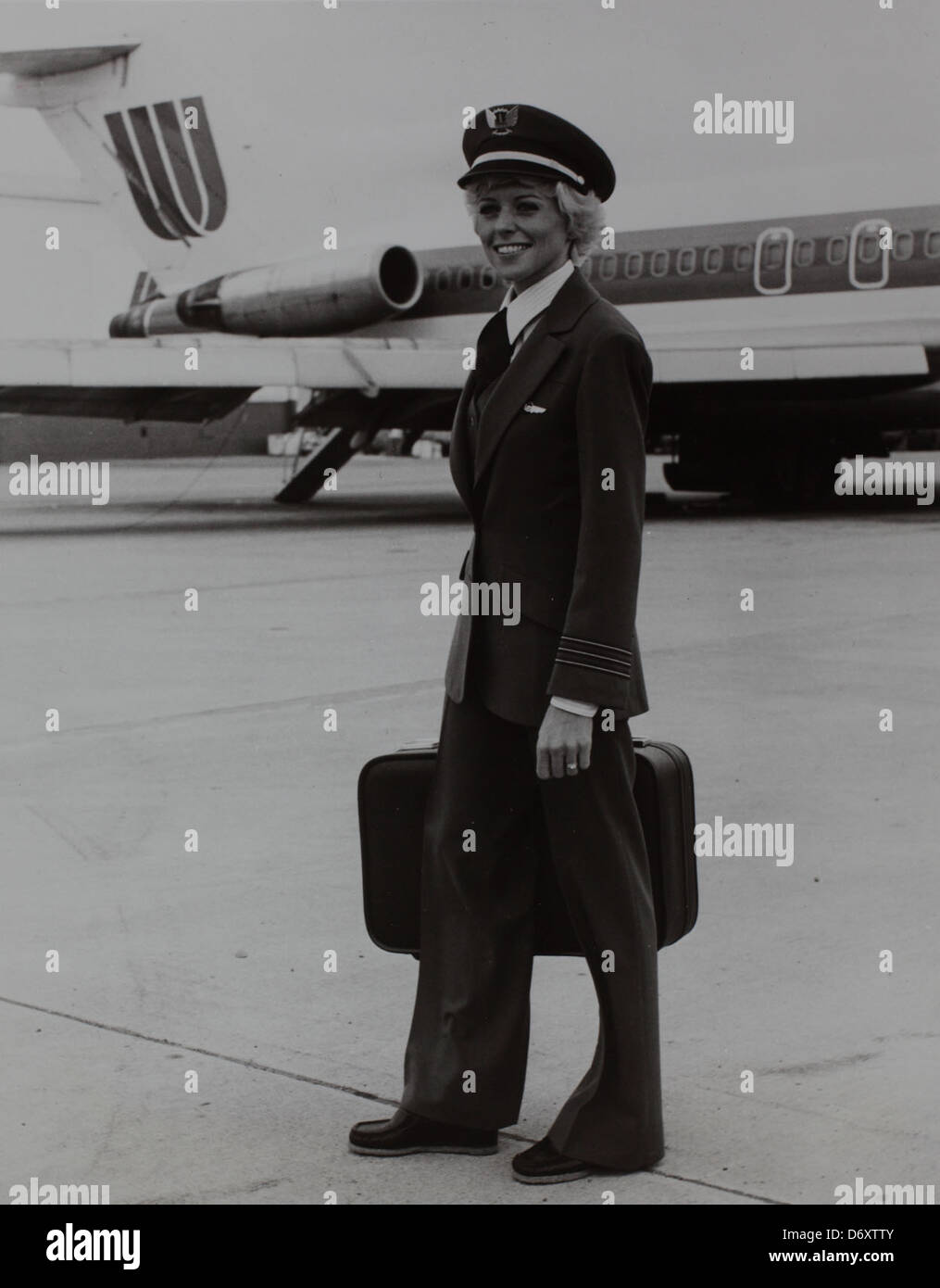 Femalepilot hi-res stock photography and images - Alamy