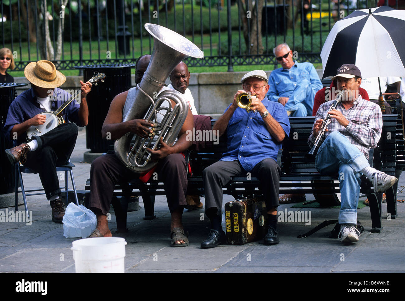 New orleans street musicians hi-res stock photography and images - Alamy