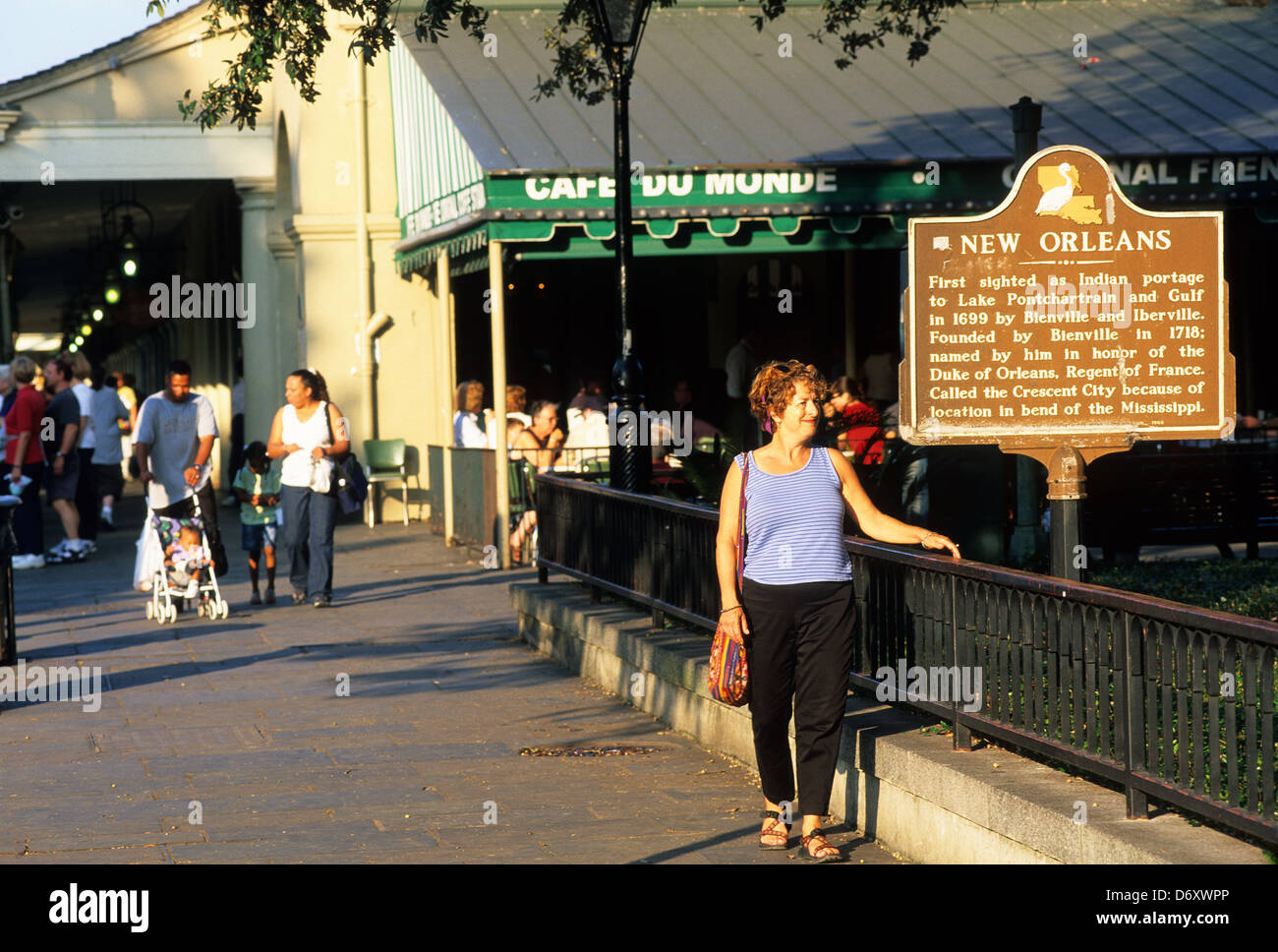 Cafe du monde hi-res stock photography and images - Alamy