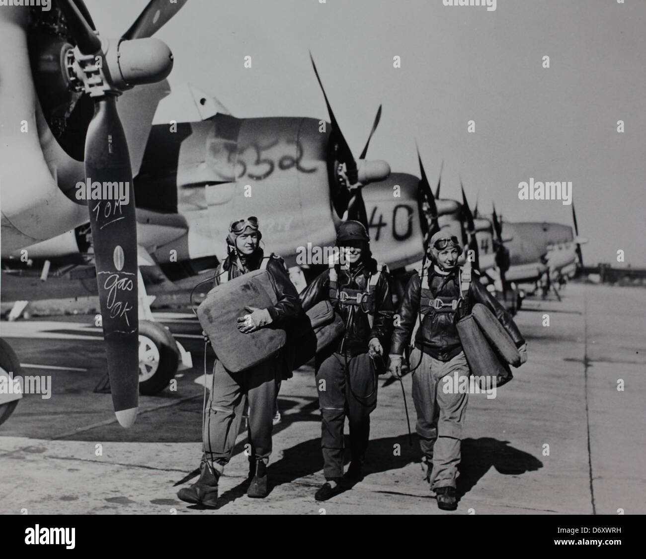 Pilots women hi-res stock photography and images - Alamy