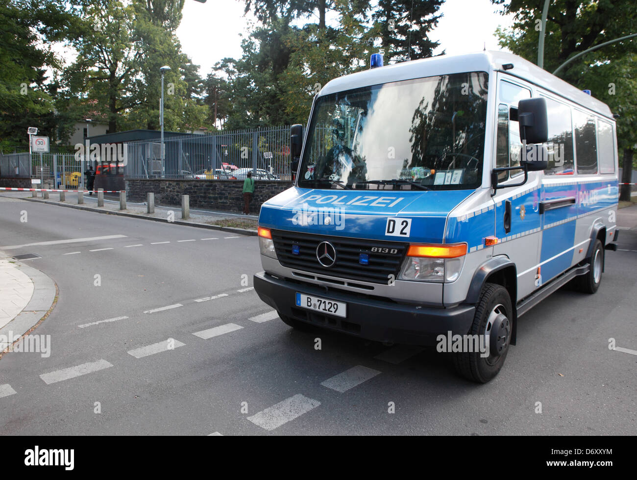 Berlin, Germany, police deployment in the U.S. Consulate Stock Photo ...