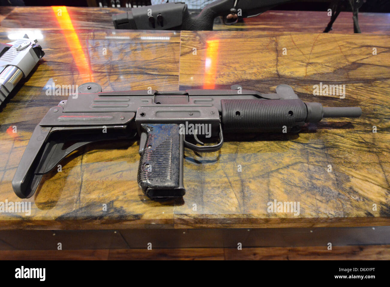 Uzi israel hi-res stock photography and images - Alamy