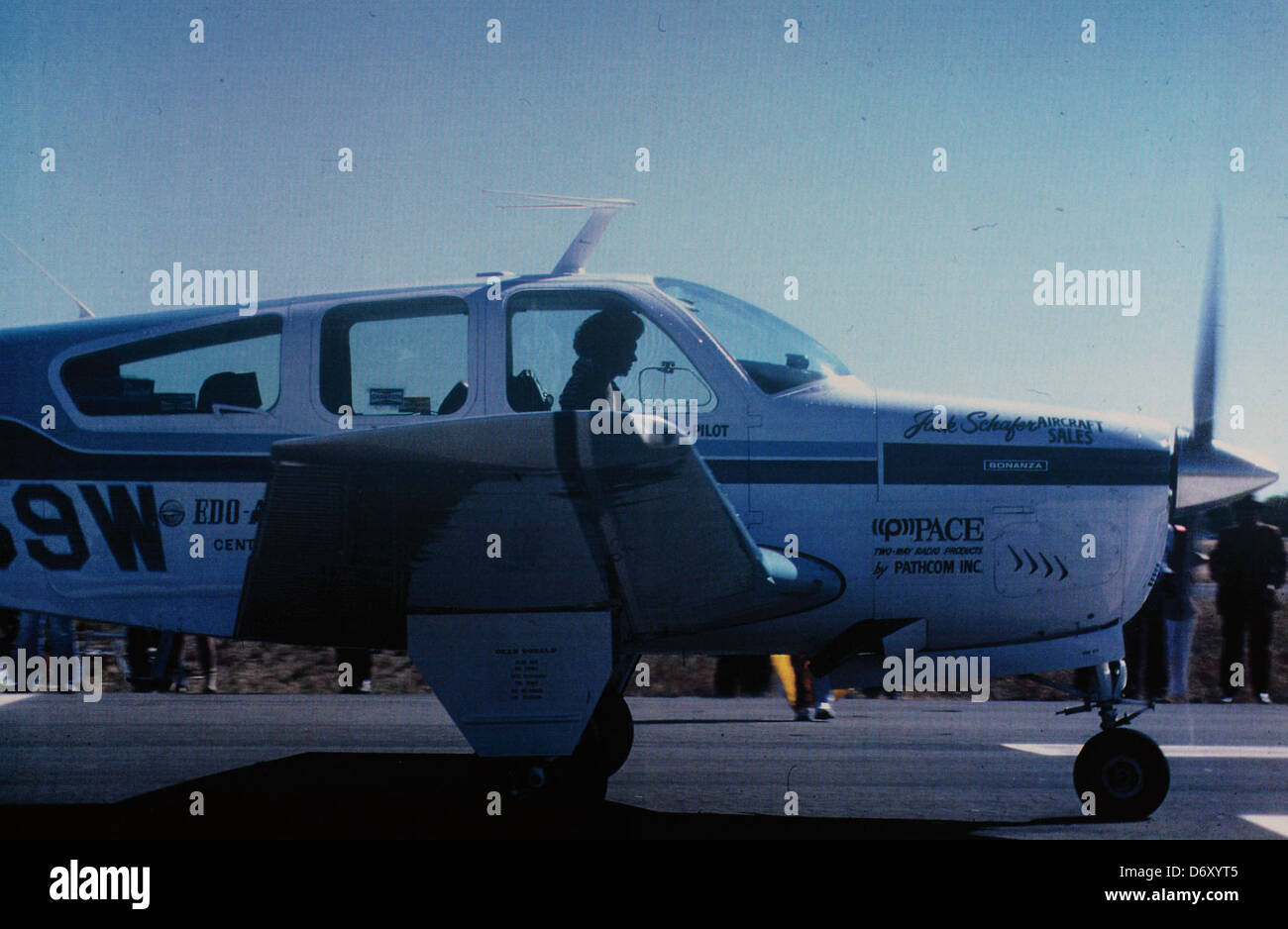 Take off rolling hi-res stock photography and images - Alamy