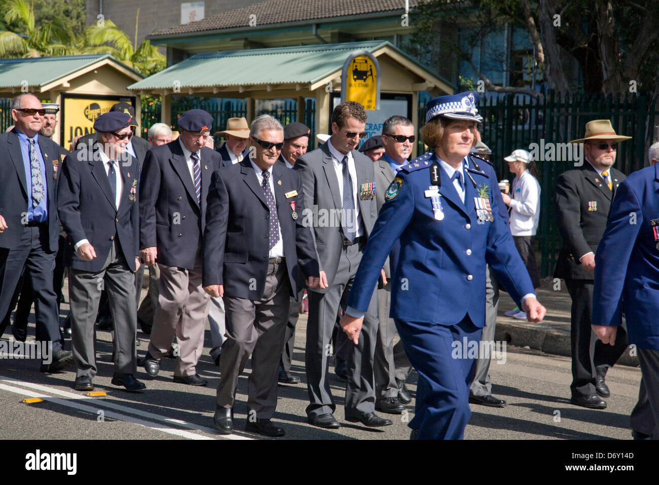 Sydney female policewoman hi-res stock photography and images - Alamy