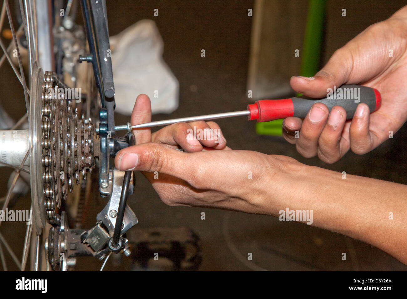 Chain teens teenage teenagers hi-res stock photography and images - Alamy