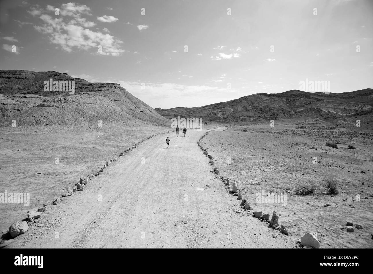 Desert trail hi-res stock photography and images - Alamy
