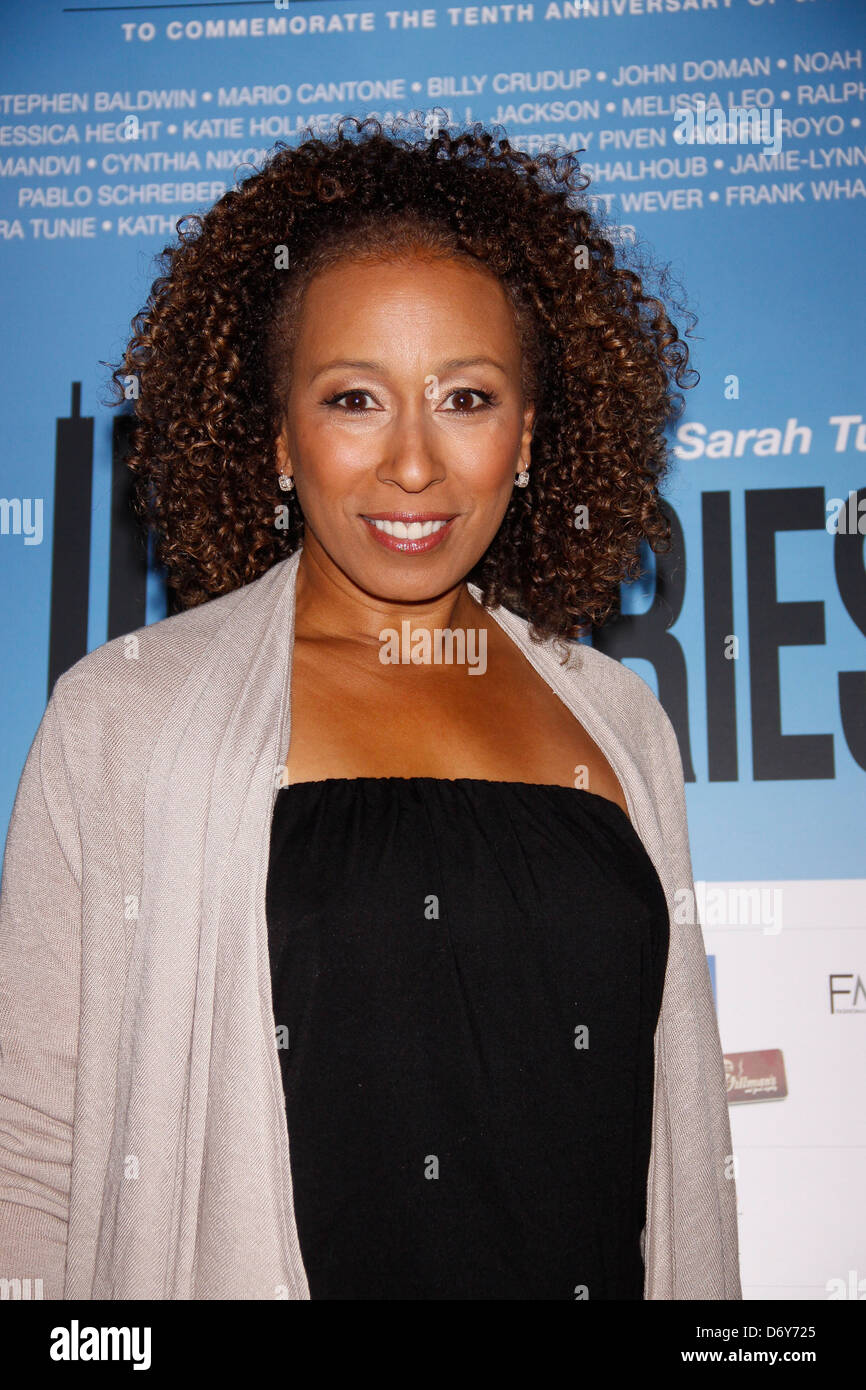 Tamara Tunie Reading of Sarah Tuft's '110 Stories', a benefit for New ...