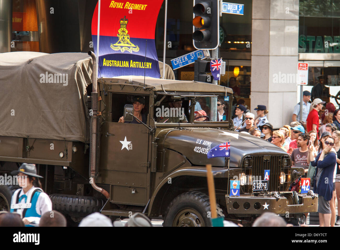 Australian naval parade hi-res stock photography and images - Alamy