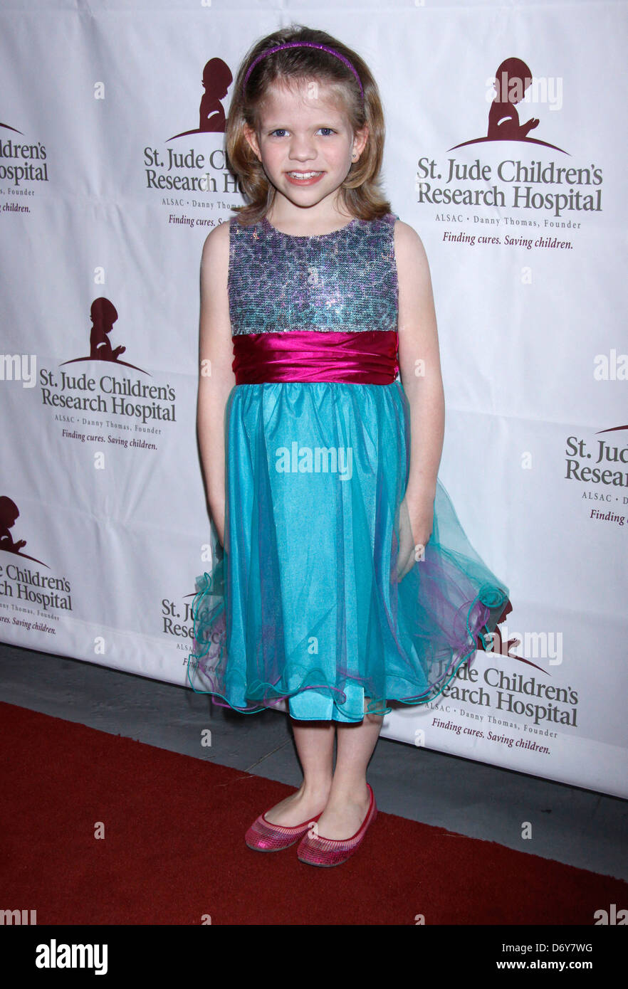 Ellen Taylor 2012 Spotlight on St. Jude benefit at New World Stages ...