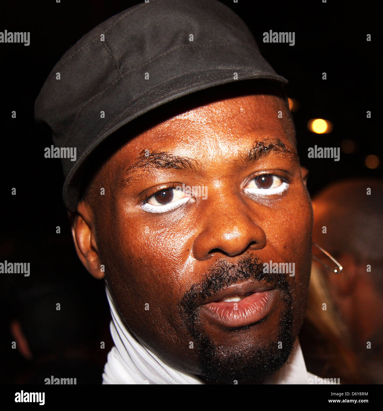 Mal opening hi-res stock photography and images - Alamy