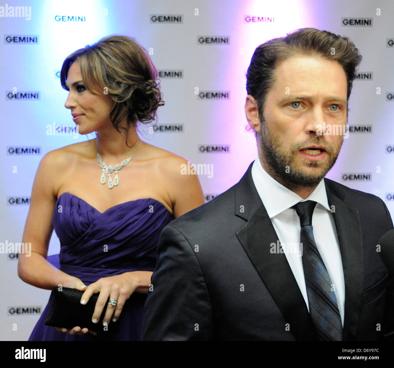 Naomi Lowde and Jason Priestley The 26th Gemini Awards - Arrivals ...