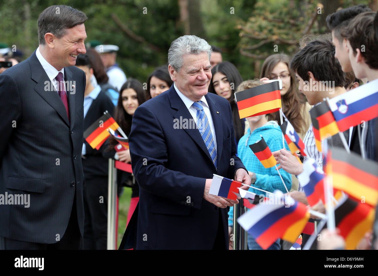 Berlin, Germany. 25th April, 2013. Pupils of the Berlin Hermann Hesse ...