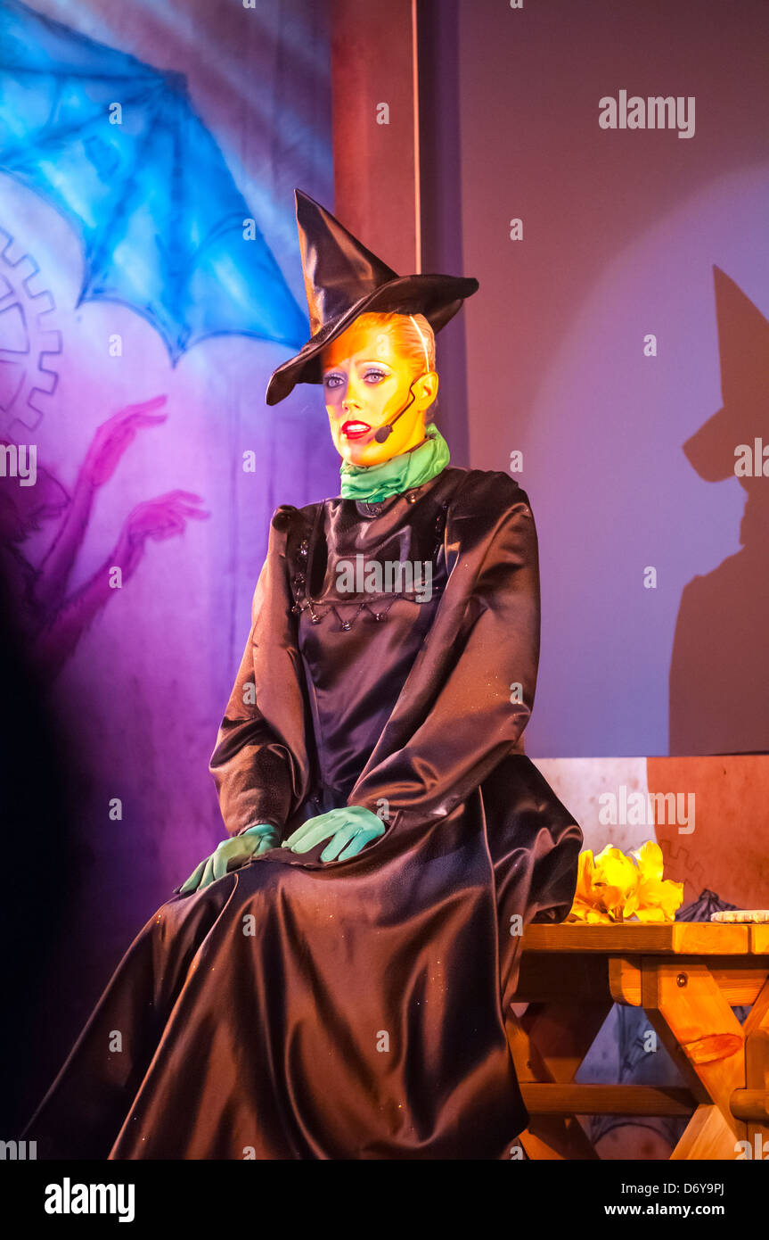 cruise; ship; Thomson; Destiny; Cabaret; stage; show Stock Photo - Alamy