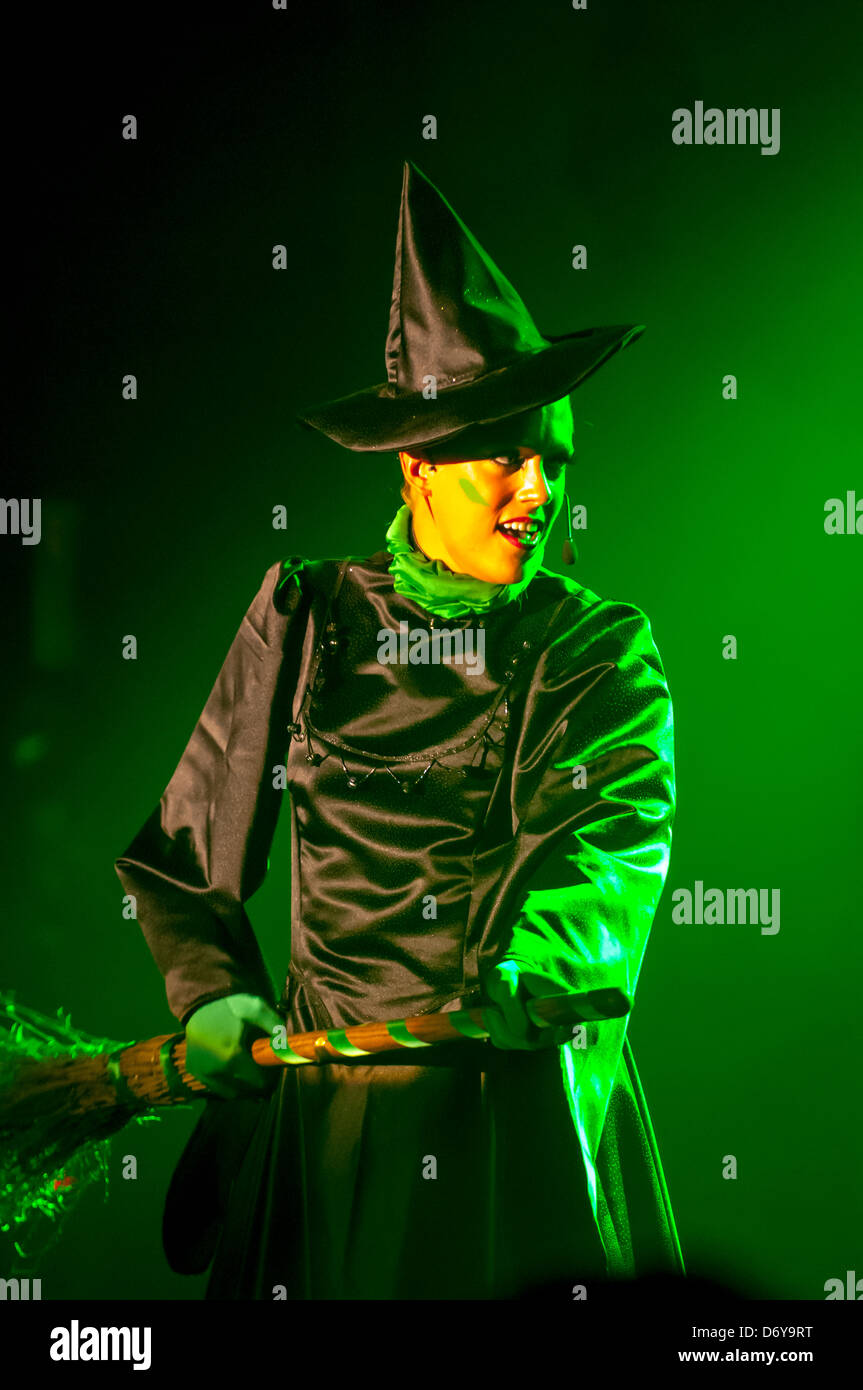 cruise; ship; Thomson; Destiny; Cabaret; stage; show Stock Photo - Alamy