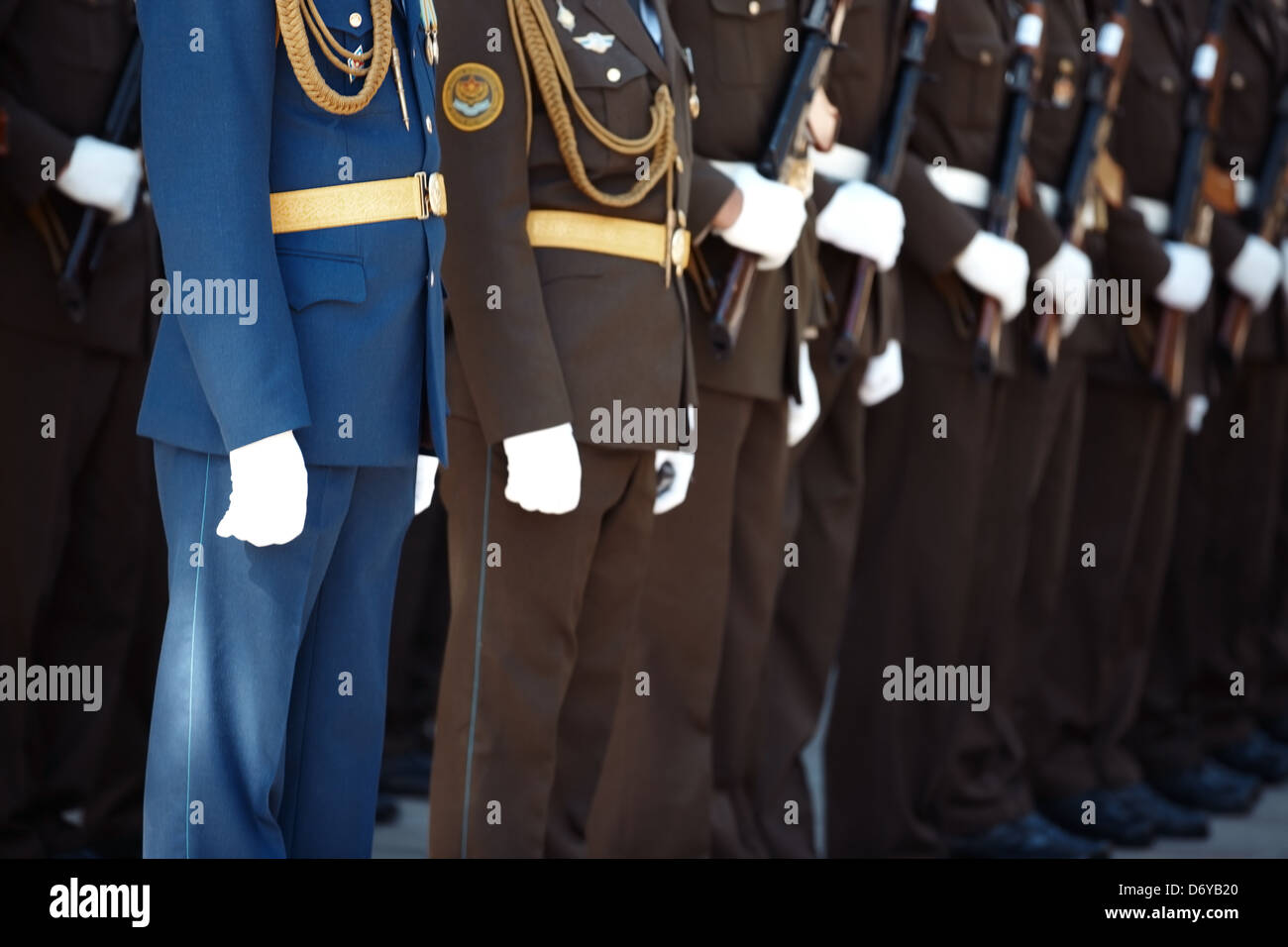 Row of soldiers with Kalashnikov guns Stock Photo - Alamy