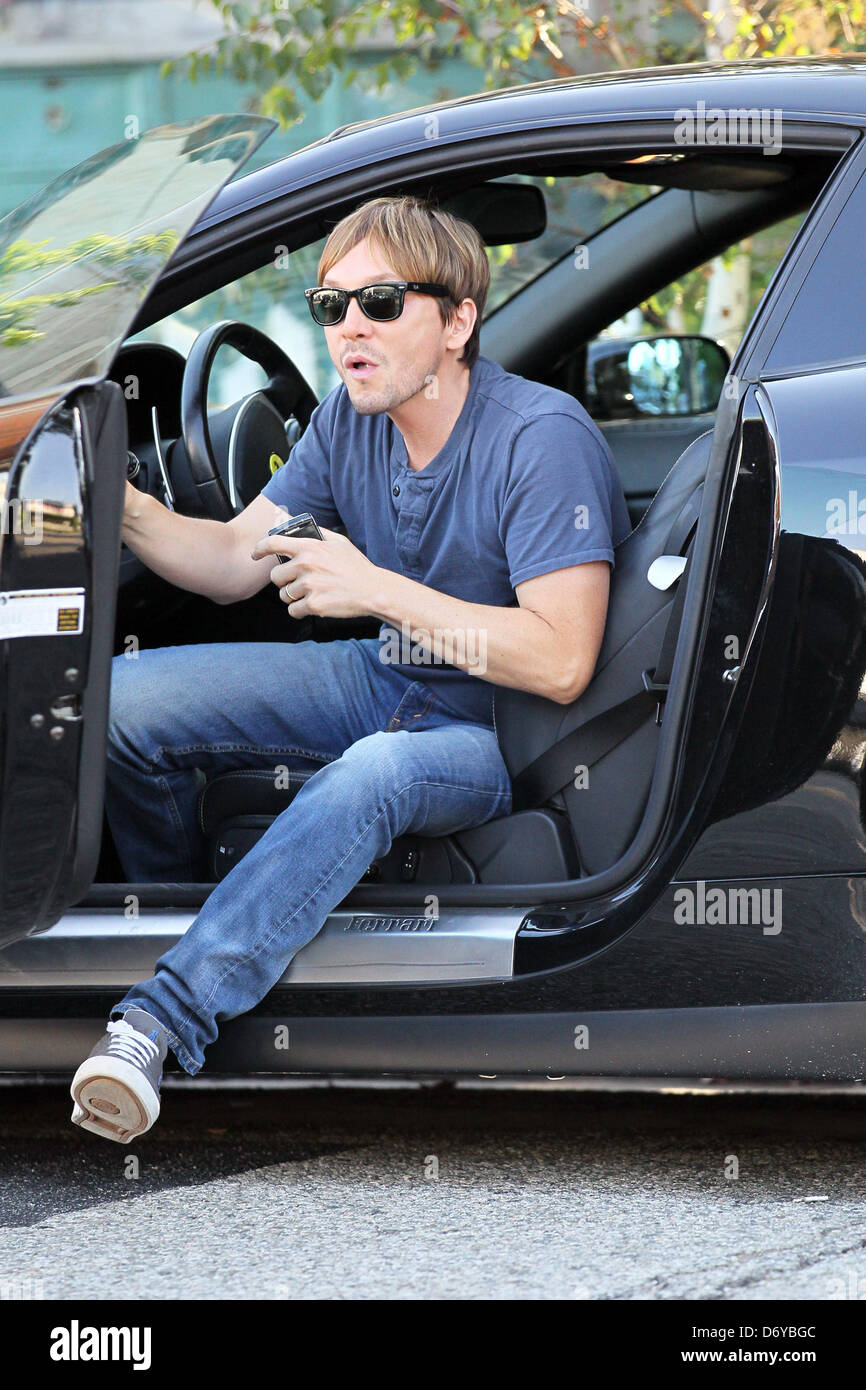 Ken Paves arrives at his salon in his Ferrari to style Eva Longoria's ...