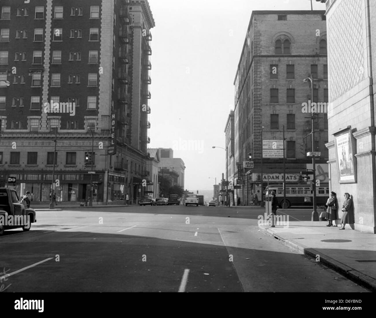 A 1954 photograph of the intersection of 8th and Broad Streets in ...