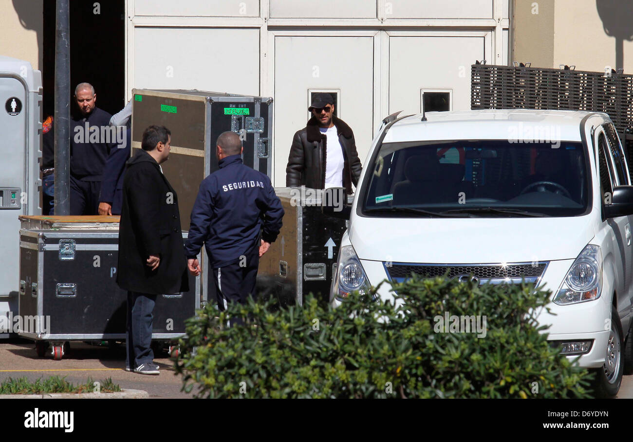 Ricky Martin is seen arriving with his children and boyfriend at his ...