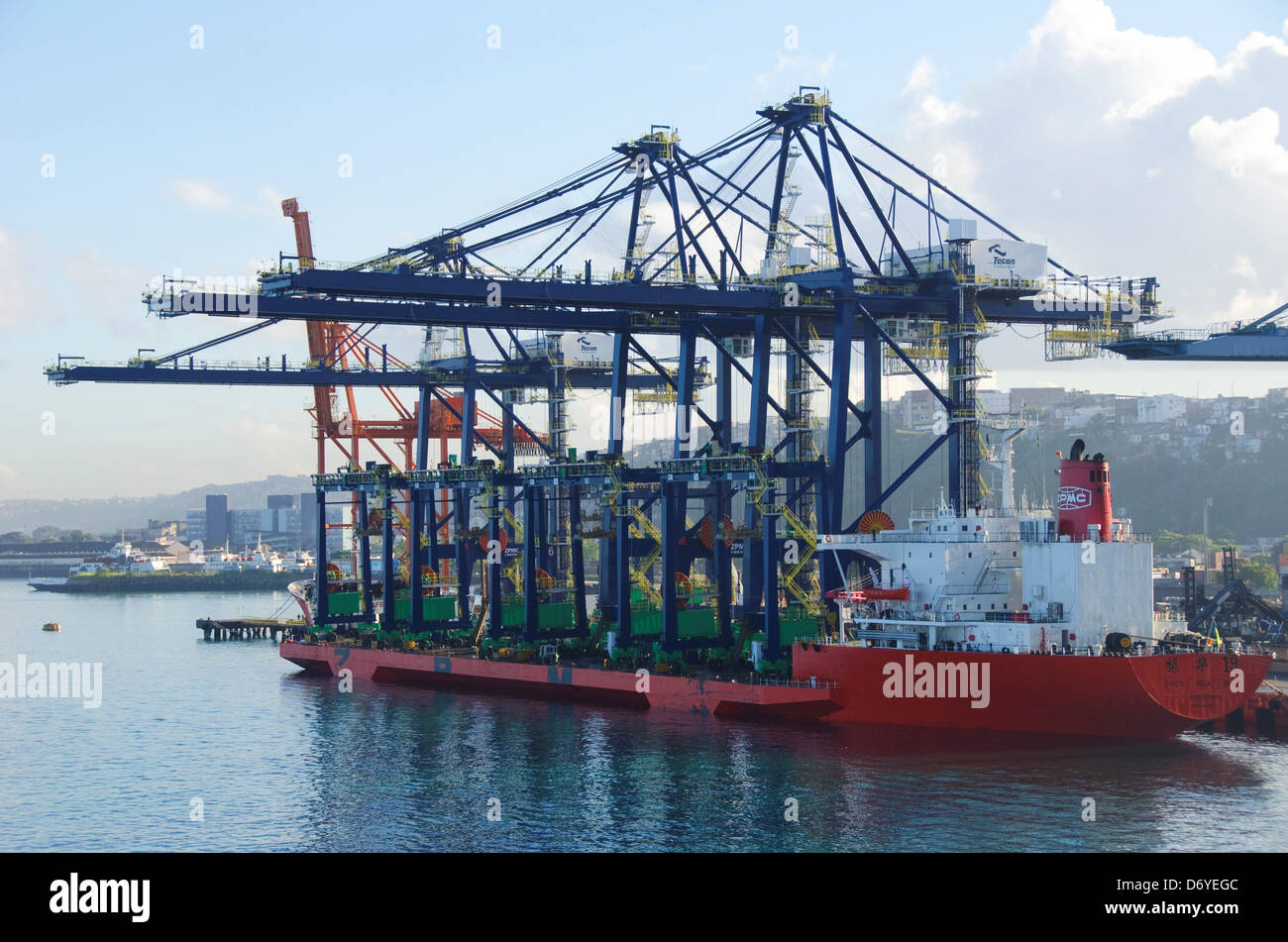 Ship is loaded hi-res stock photography and images - Alamy