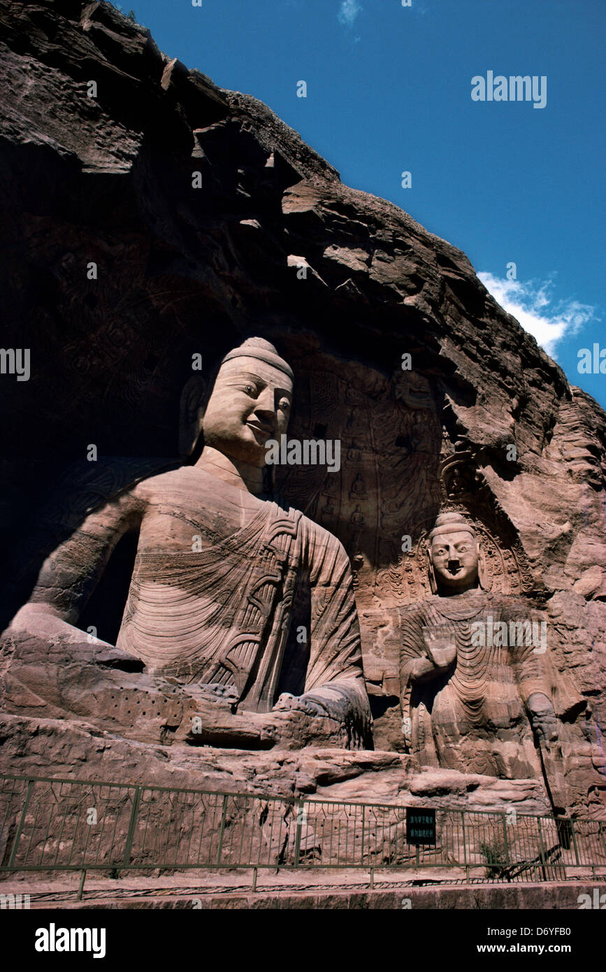 Buddha statues in caves, Yungang Buddhist Caves, Datong, China Stock ...