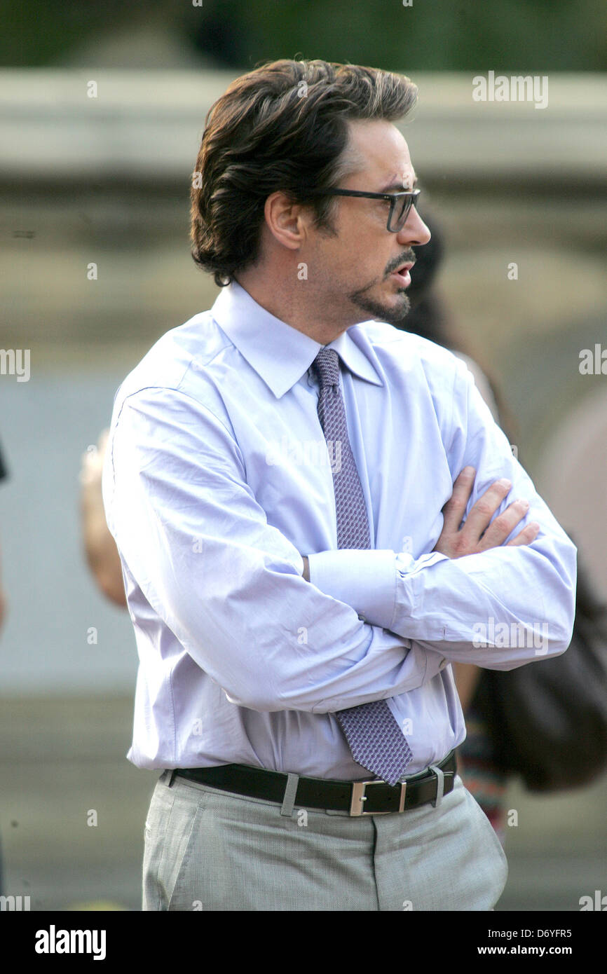 Robert Downey Jr. actors on the set of 'The Avengers' shooting on ...