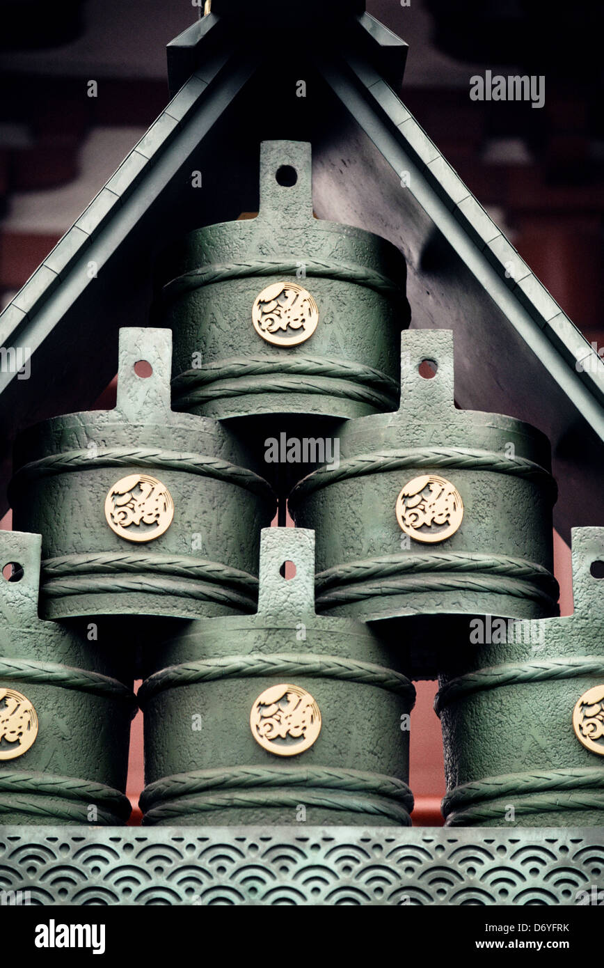 Japanese buckets hi-res stock photography and images - Alamy