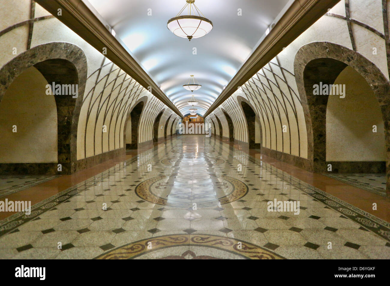 Walkway interior hi-res stock photography and images - Alamy