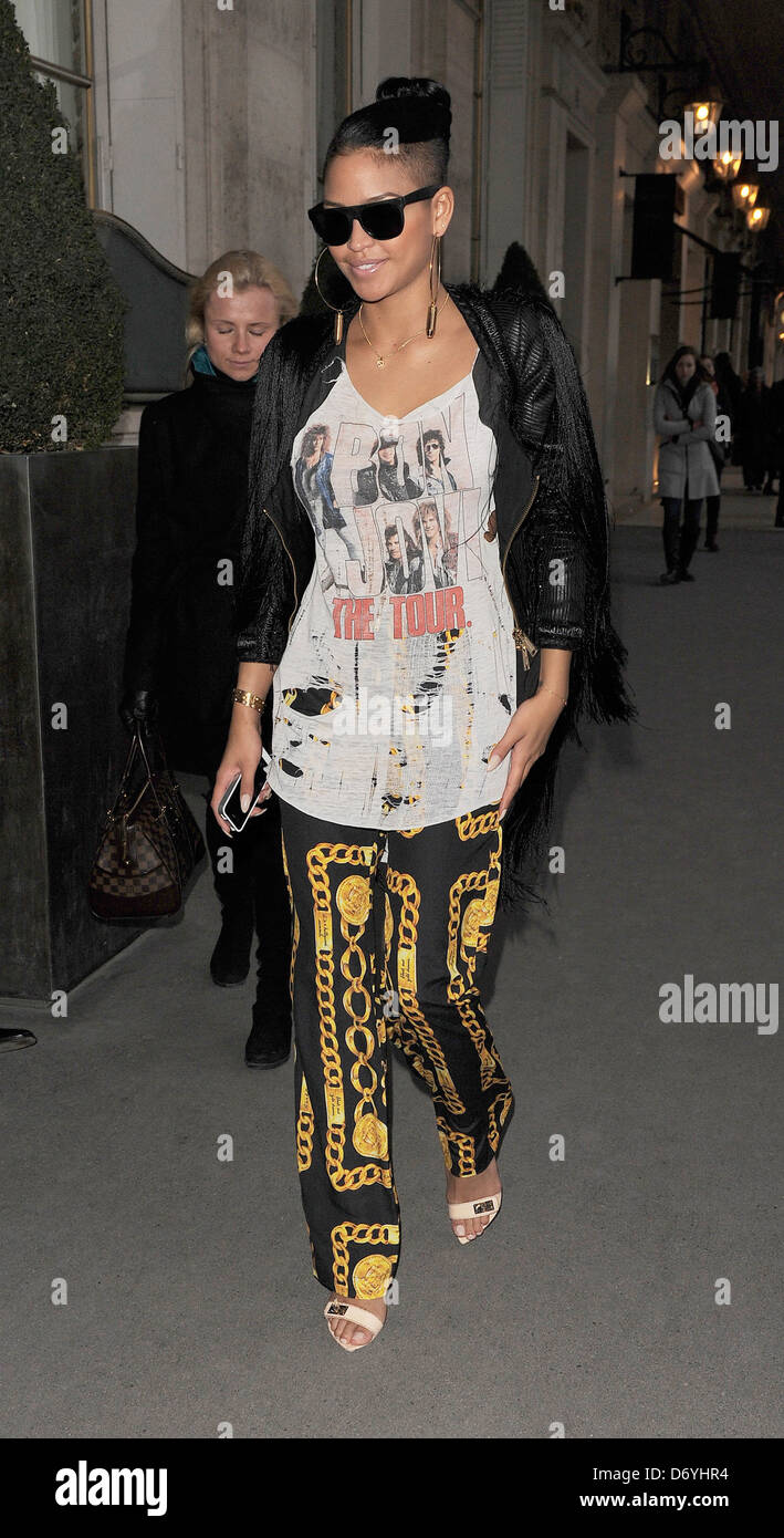 Cassie aka Cassandra Ventura arriving back to her hotel Paris, France ...