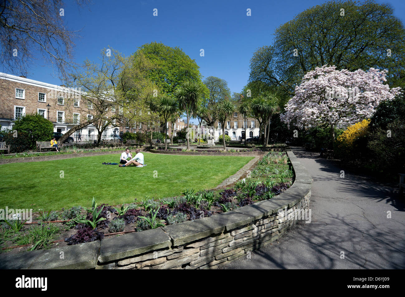 Islington Square Housing Stock Photos & Islington Square Housing Stock ...