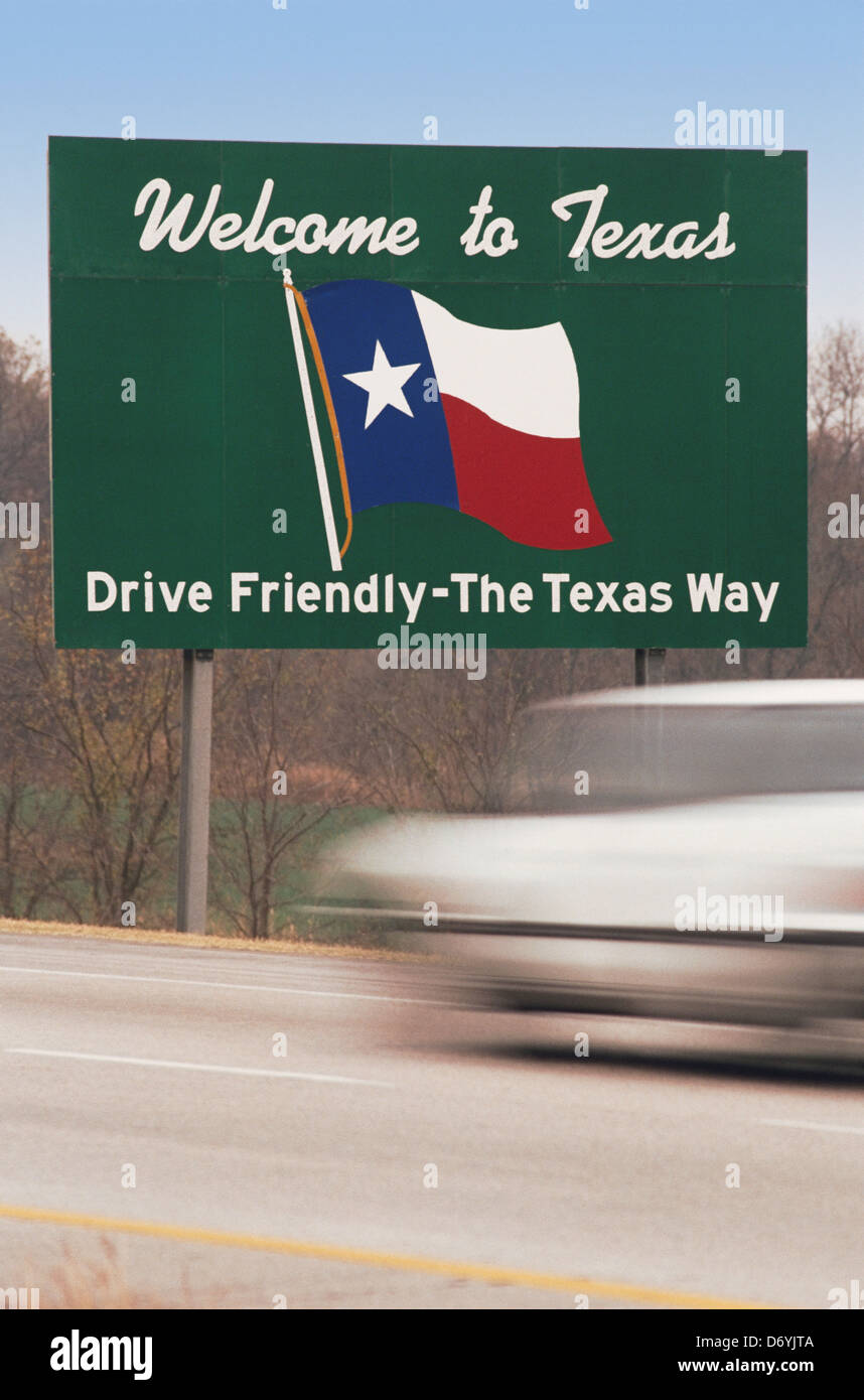 Car driving past hi-res stock photography and images - Alamy