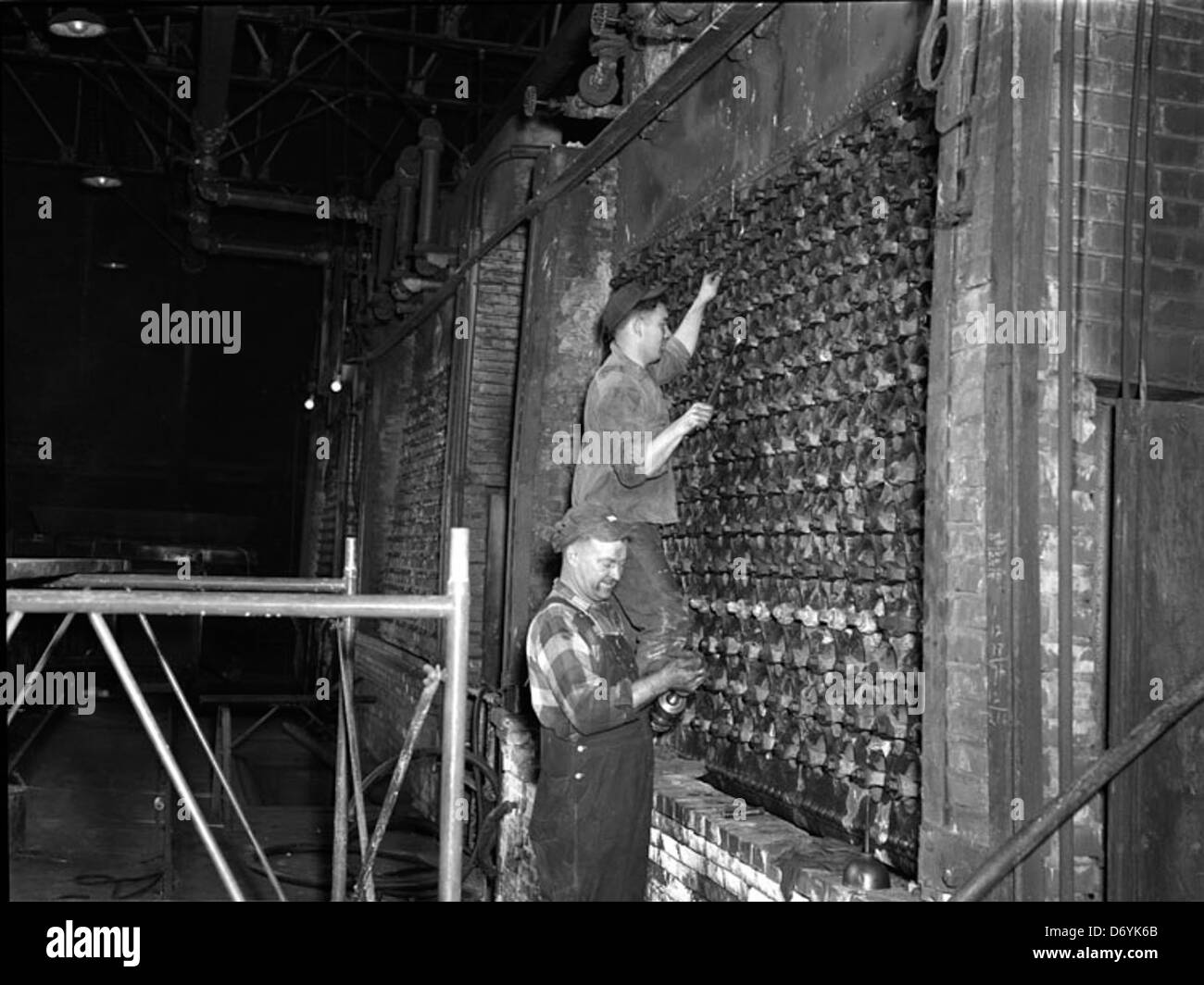 Old factory workers house hi-res stock photography and images - Alamy