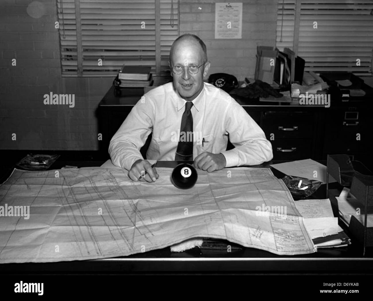 Steve Elliott, photographed in Hopewell, Virginia, behind an eight-ball ...
