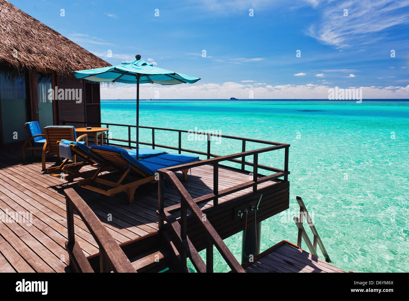 Overwater building hi-res stock photography and images - Alamy