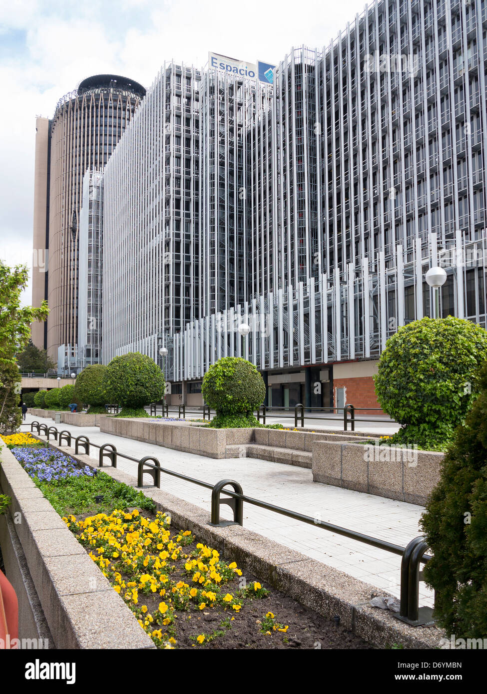 In the AZCA complex, Madrid, Torre Europa and Edificio Cadagua, the ...