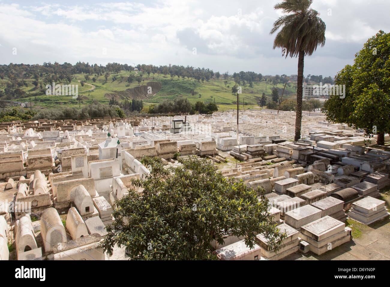 Jewish cemetery in fes morocco hi-res stock photography and images - Alamy