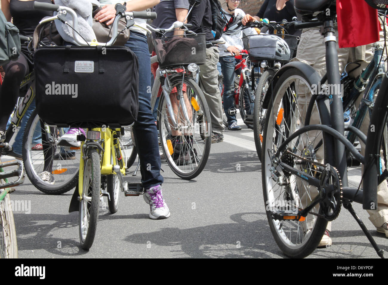 Rome cyclist hi-res stock photography and images - Alamy