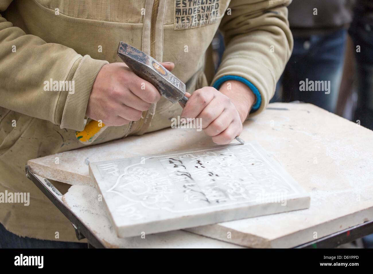 Tomb slab hi-res stock photography and images - Alamy