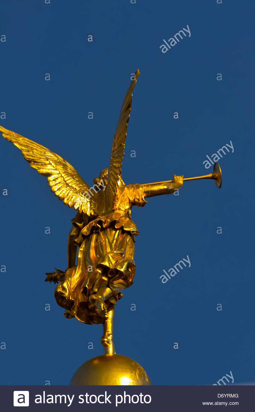 Angel Statue With Trumpet Stock Photos & Angel Statue With Trumpet ...