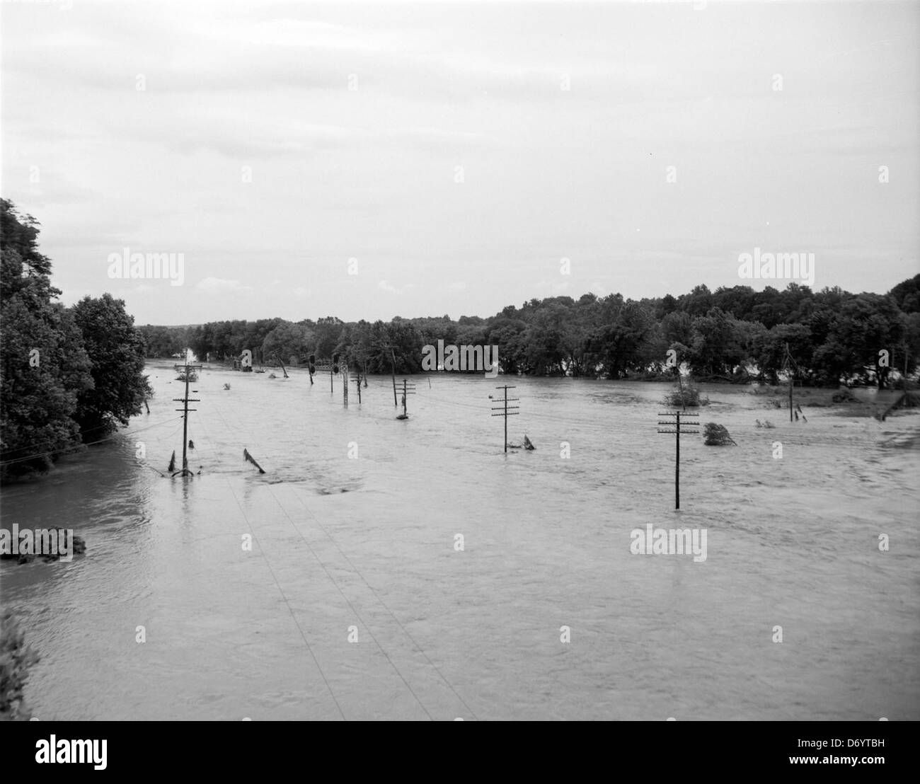 Photo power line in Black and White Stock Photos & Images - Alamy